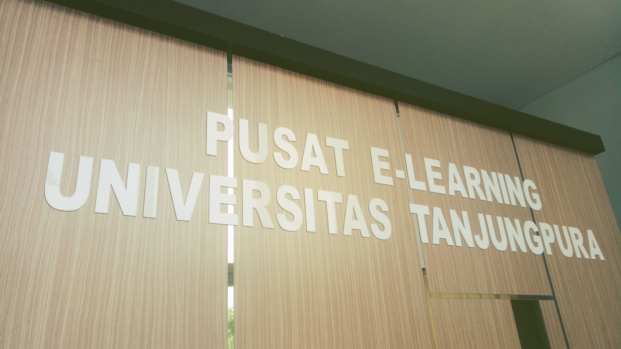 PUSAT E-LEARNING UNTAN